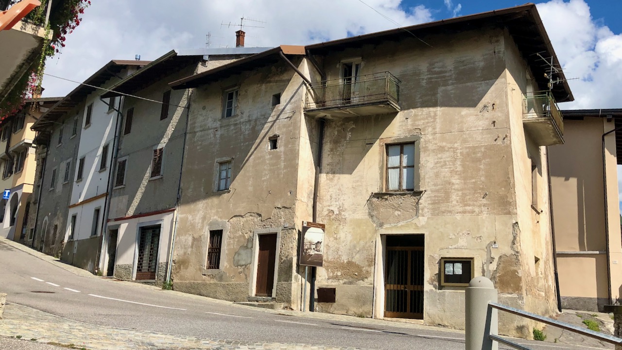 Premolo, il Comune vuole dare una nuova vita alla Casa del curato ...