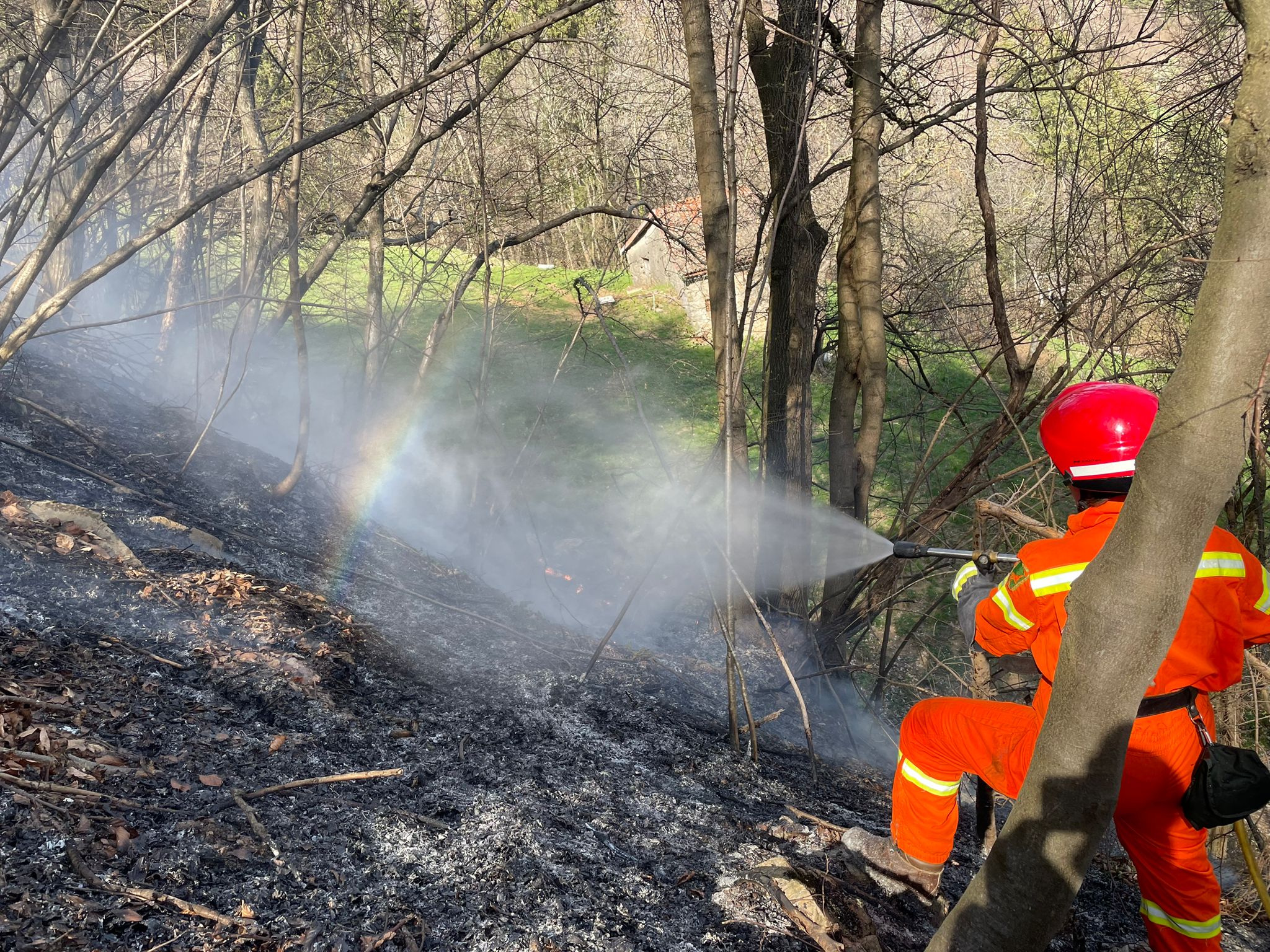 Incendio a Gorno, intervento dall'Aib Ponte Nossa - MyValley.it notizie!